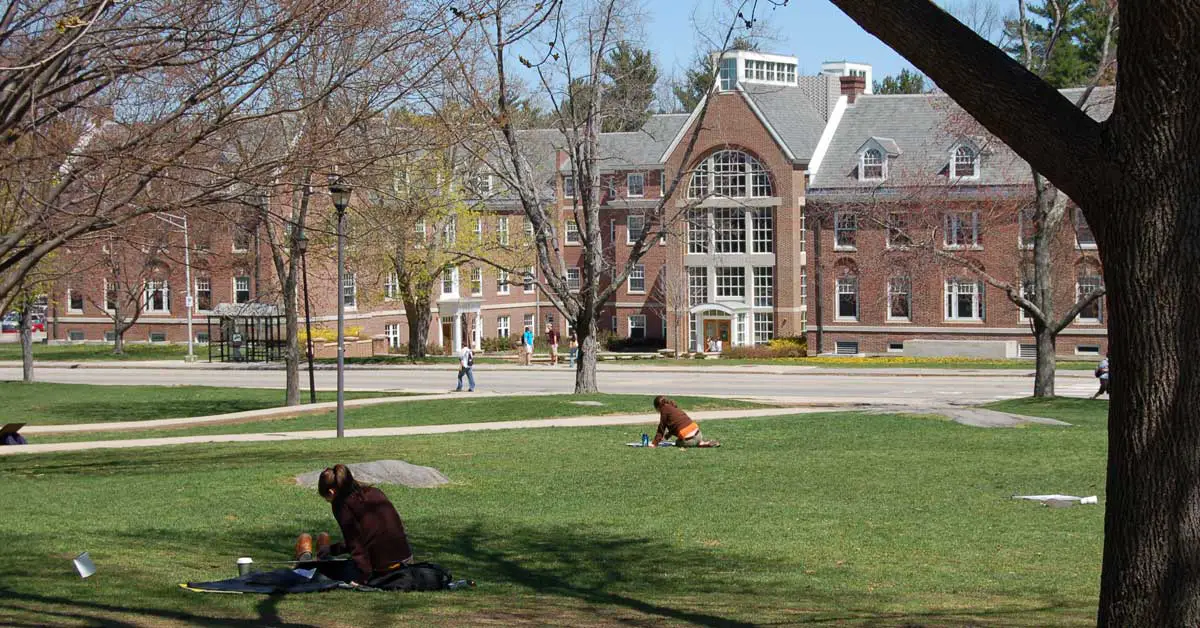 50-50 Profile: University of New Hampshire - Do It Yourself College ...